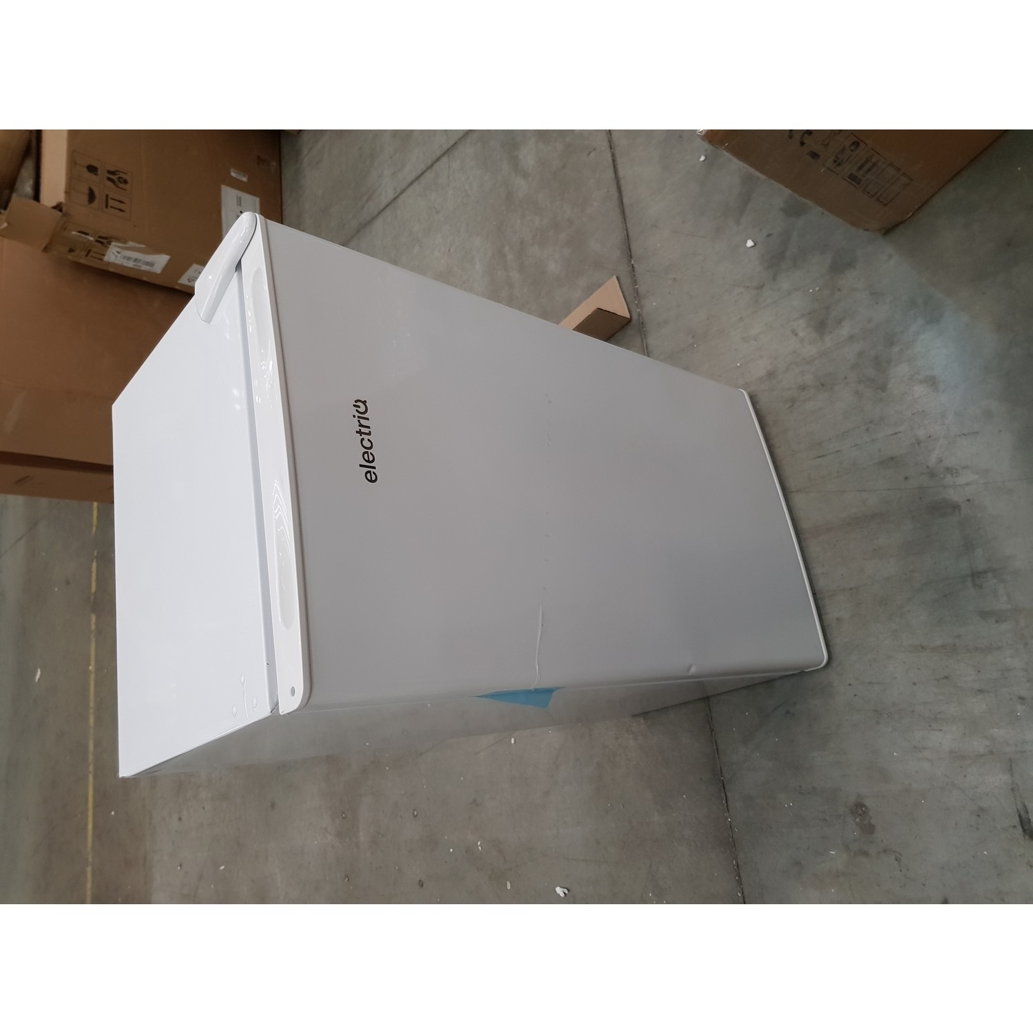 GRADE A3 - electriQ 45cm Freestanding Under Counter Larder Fridge ...