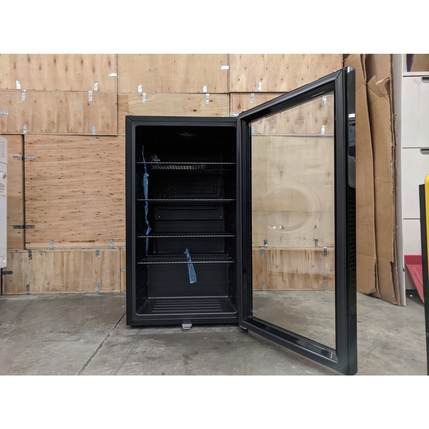 Refurbished electriQ eiqldf 98 Litre Drinks Fridge Black | electriQ