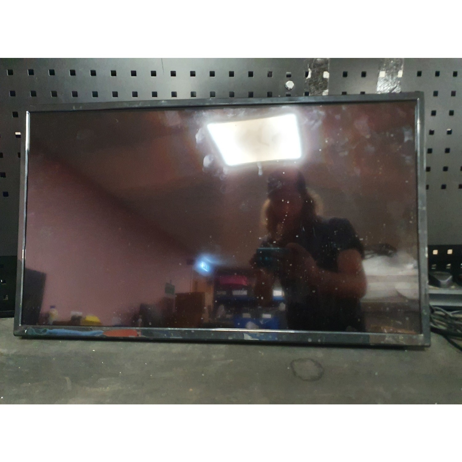 Refurbished electriQ 32" HD Ready LED Freeview HD TV without Stand ...